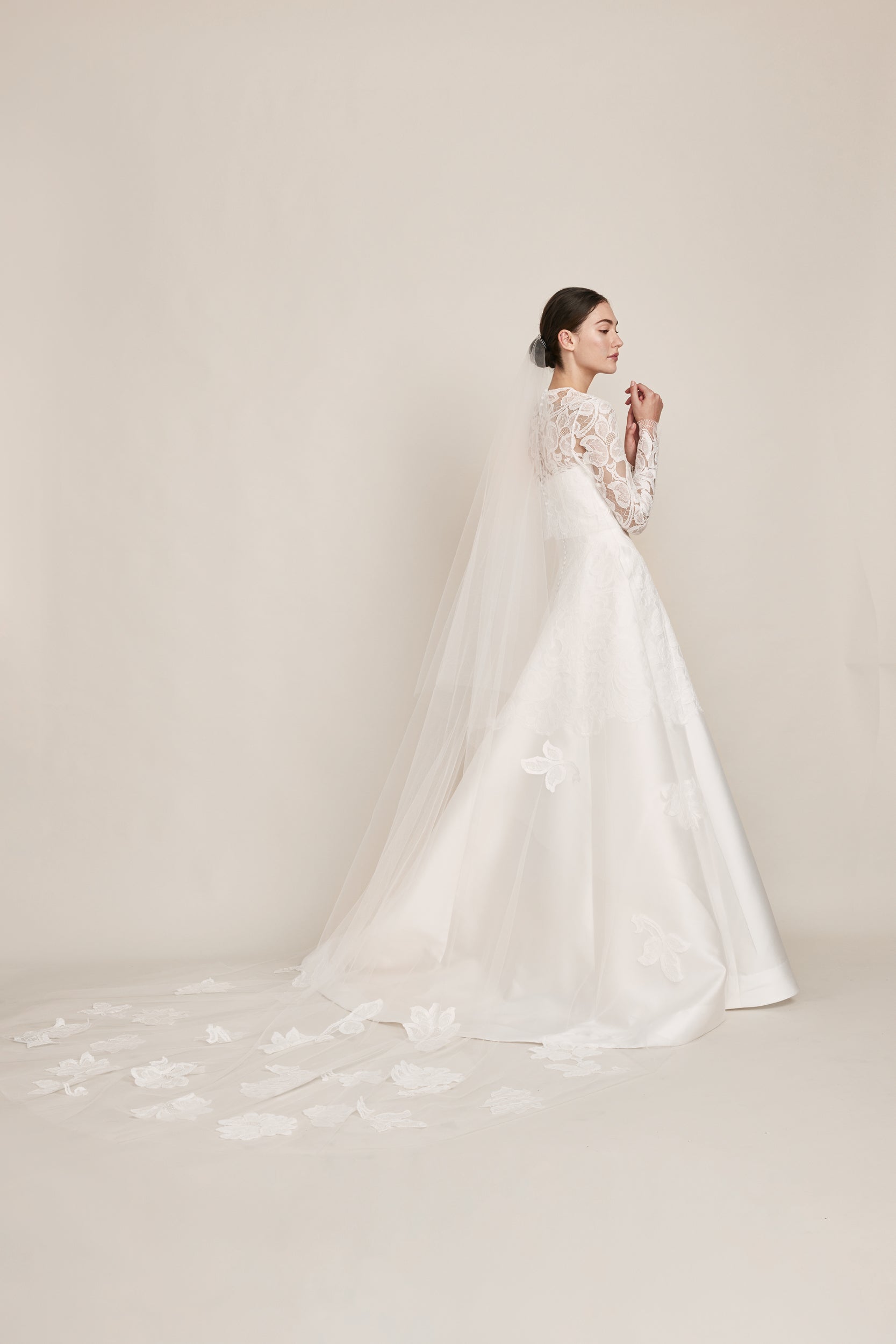 The Elizabeth Veil – Lela Rose